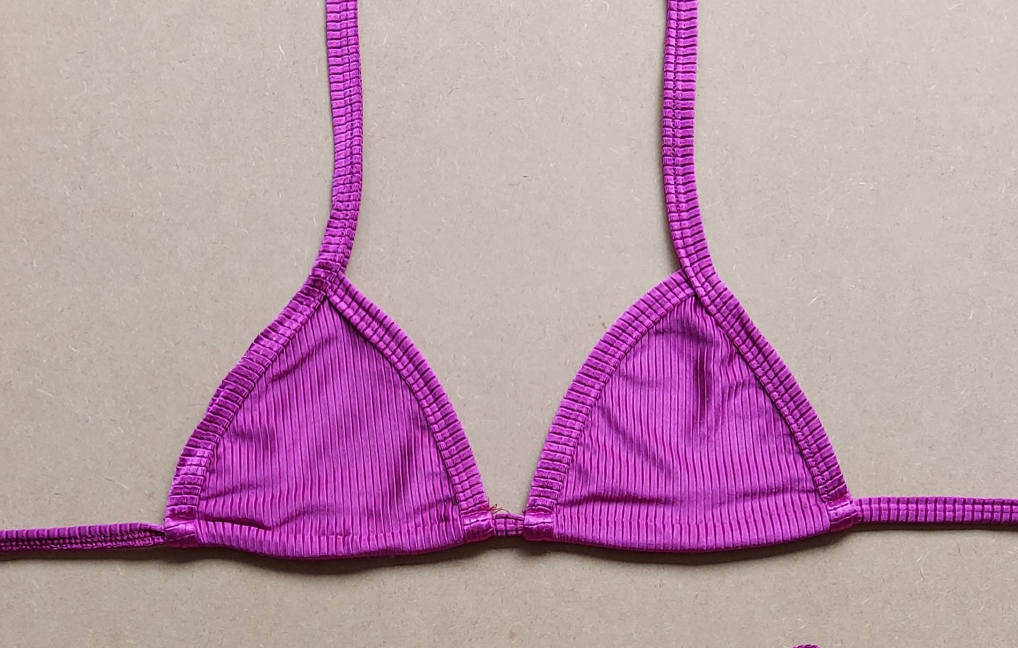 Top Cortininha Fuccia Canelado Carol Moda Praia