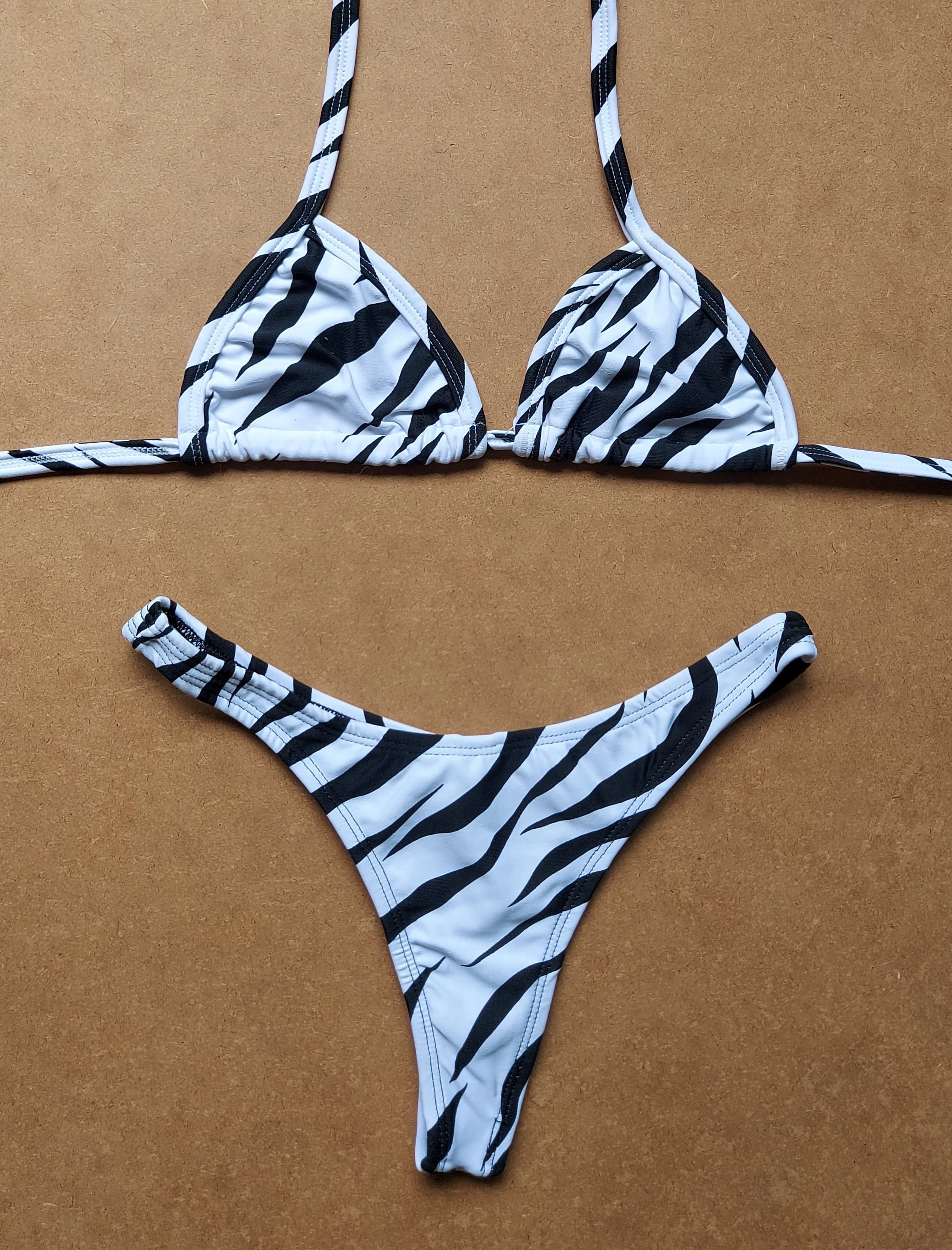 Biquini Asa Delta Zebra Carol Moda Praia