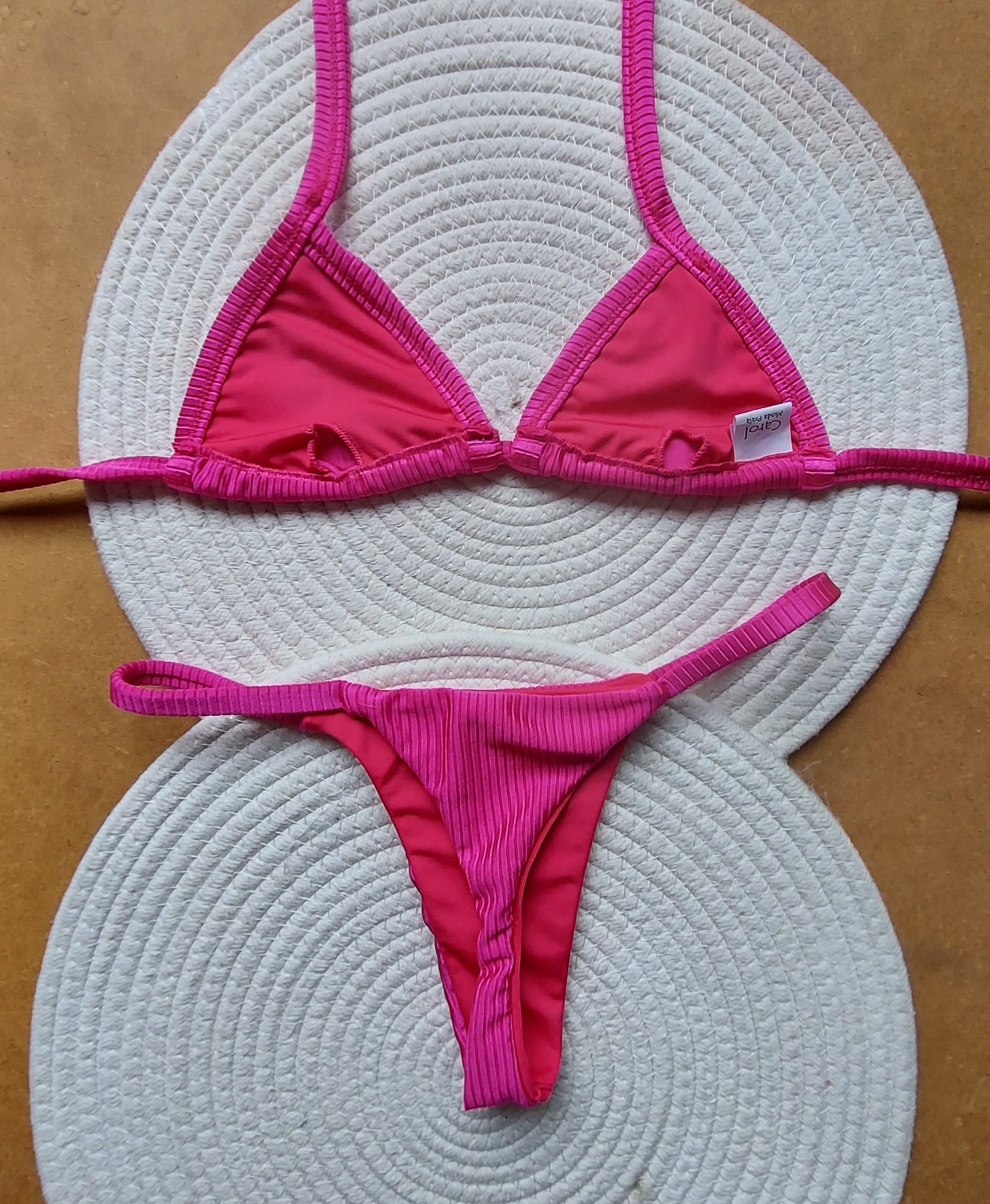 Biquini Fio Dental Fita Pink Canelado Carol Moda Praia