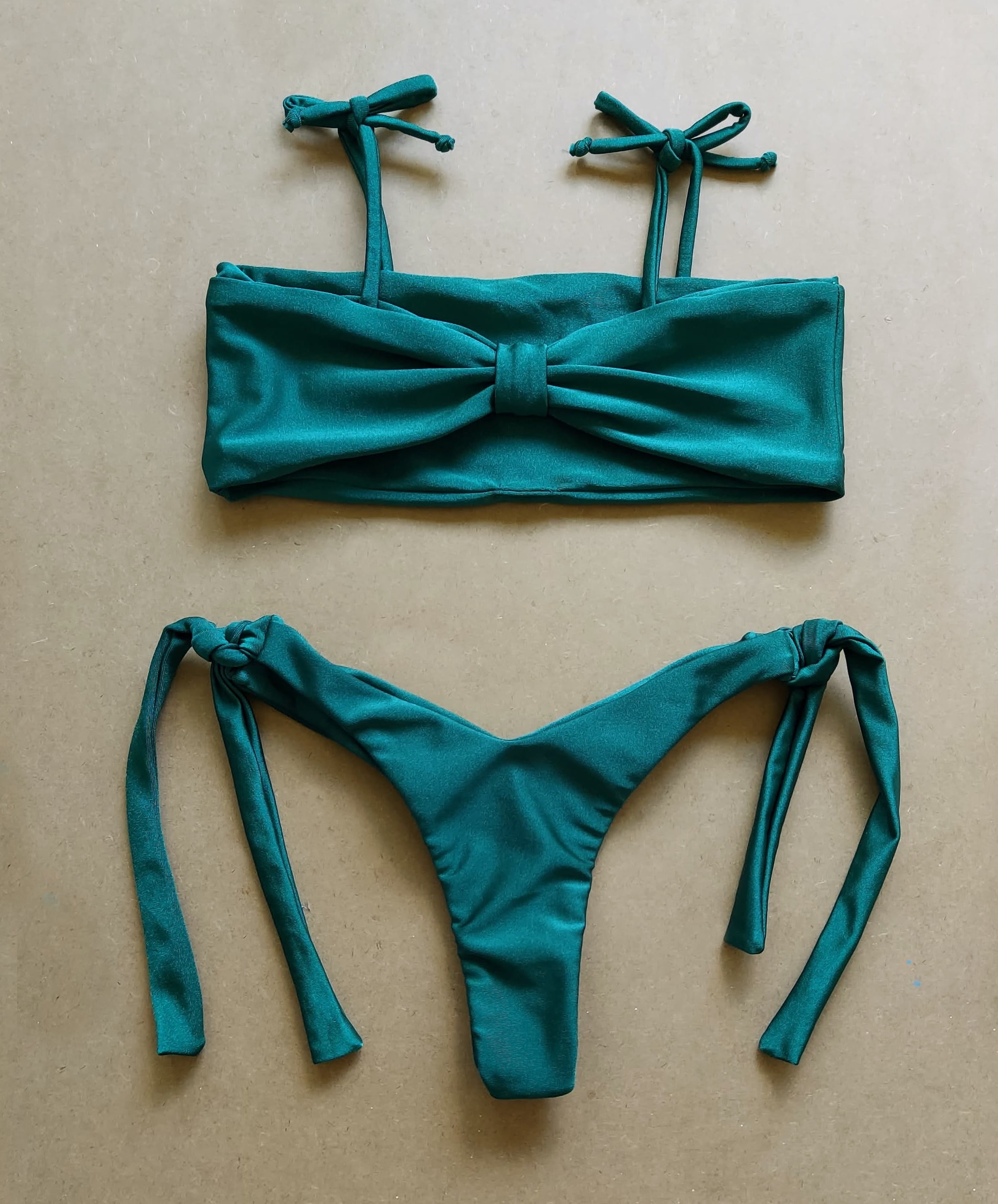 Biquini Romantic Esmeralda Metálico Carol Moda Praia