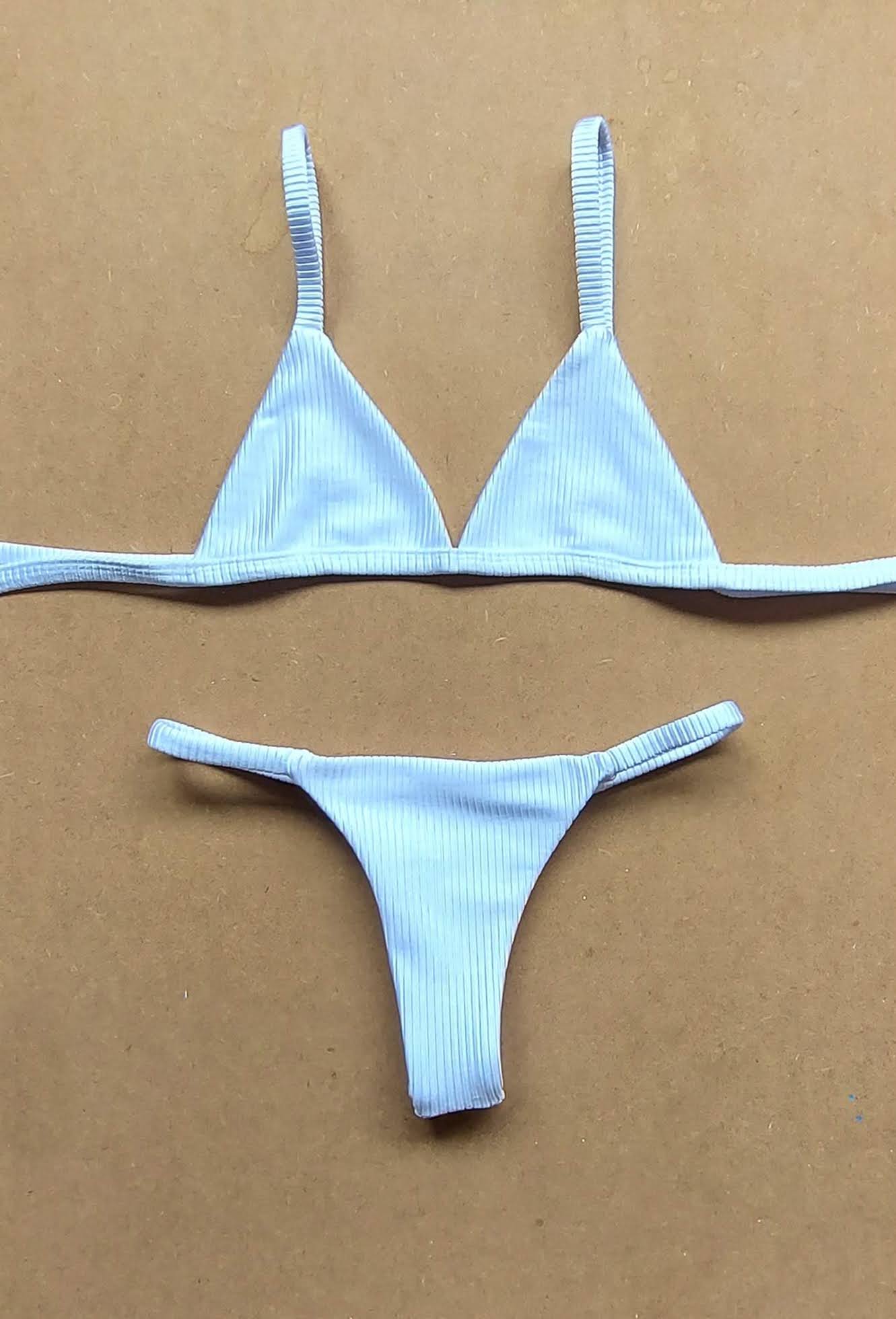 Biquini Triângulo Canelado Branco Carol Moda Praia